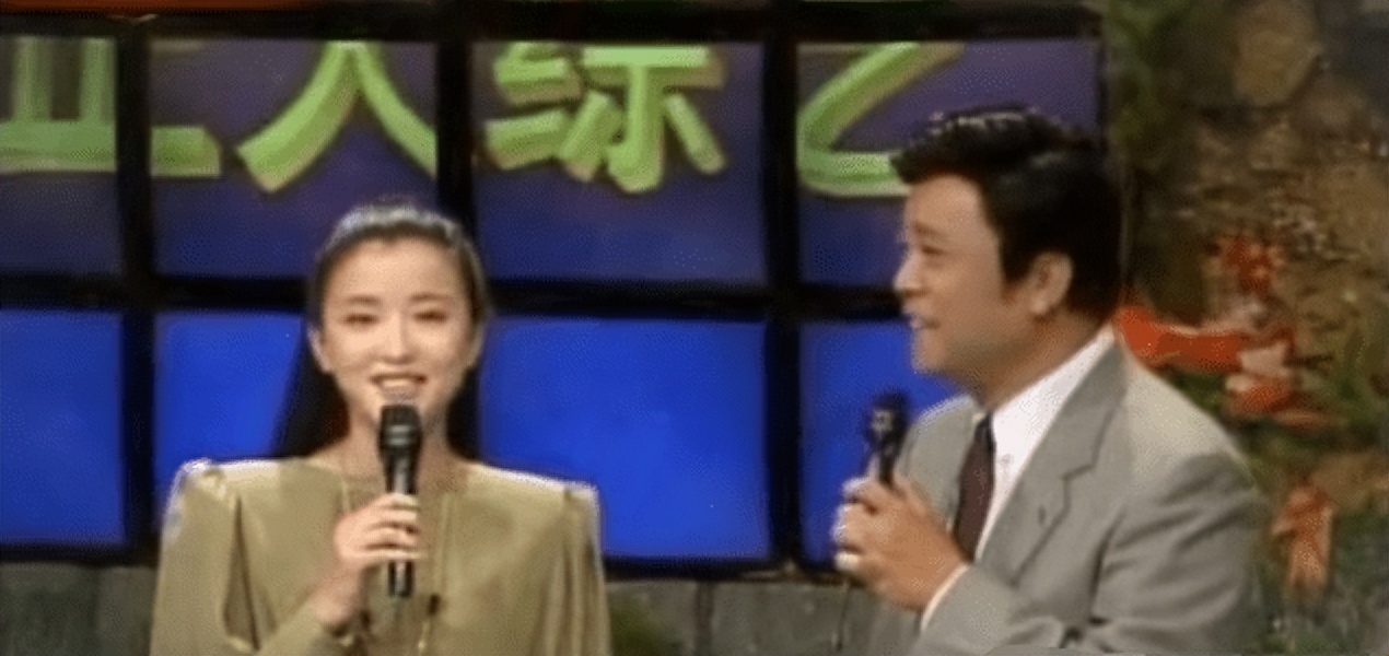 53-year-old Yang Lan and 49-year-old Dong Qing, time has lived up to it ...
