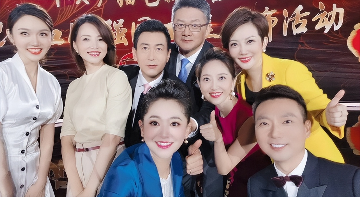 CCTV host Li Xia appeared after disappearing for many years. She has ...