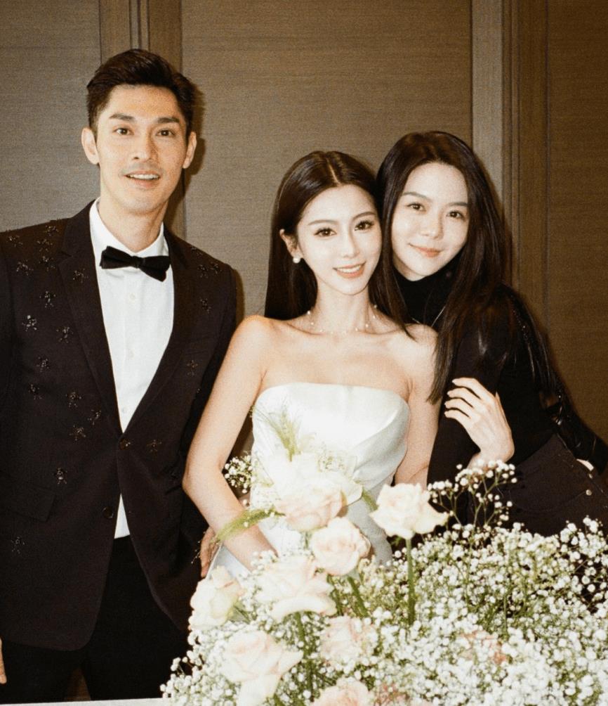 Godson marries Internet celebrity stewardess, the secret of the ...