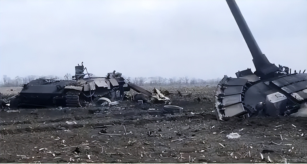 Why are Russian tanks frequently "beheaded"?The automatic loader is not ...