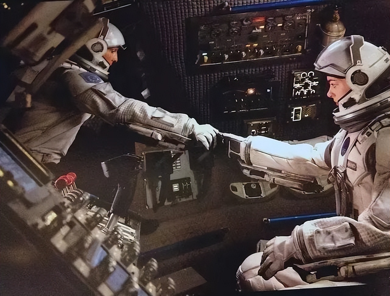 Film Technology and Visual Effects in Christopher Nolan's Interstellar ...