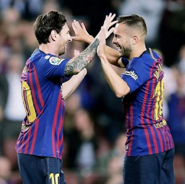 It's a showdown, and Alba broke the news about the team formation ...