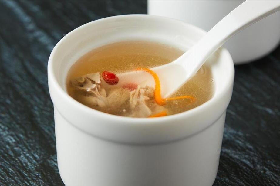 Do you want to blanch the stewed pigeon soup? The old nanny shared 2 ...