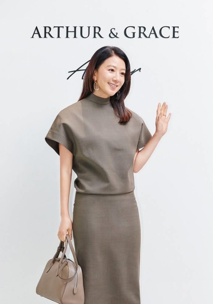 55-year-old Kim Hee-hee attended the event. She is still charming at ...