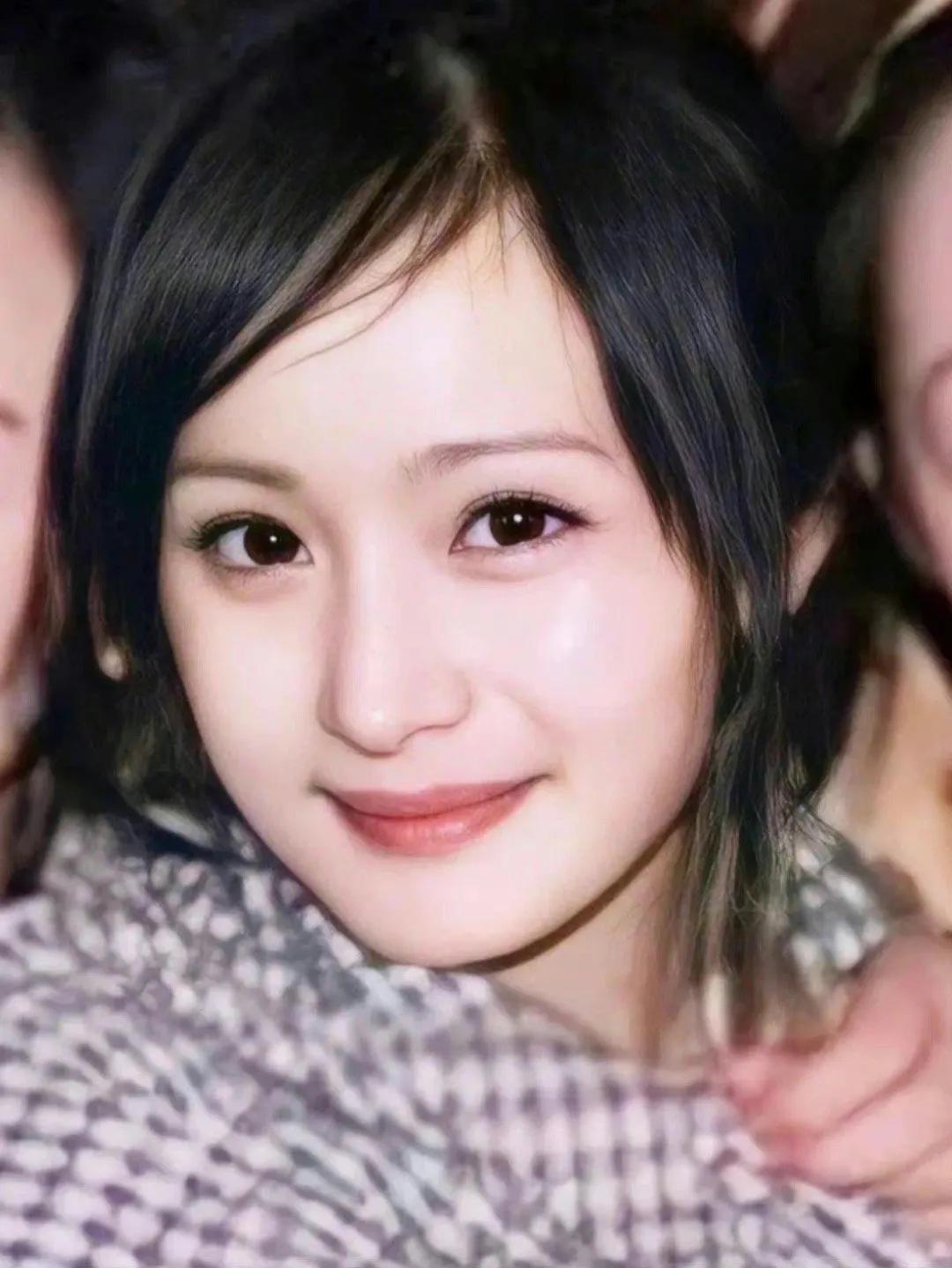 The photos of Yang Mi before the real plastic surgery in her student ...