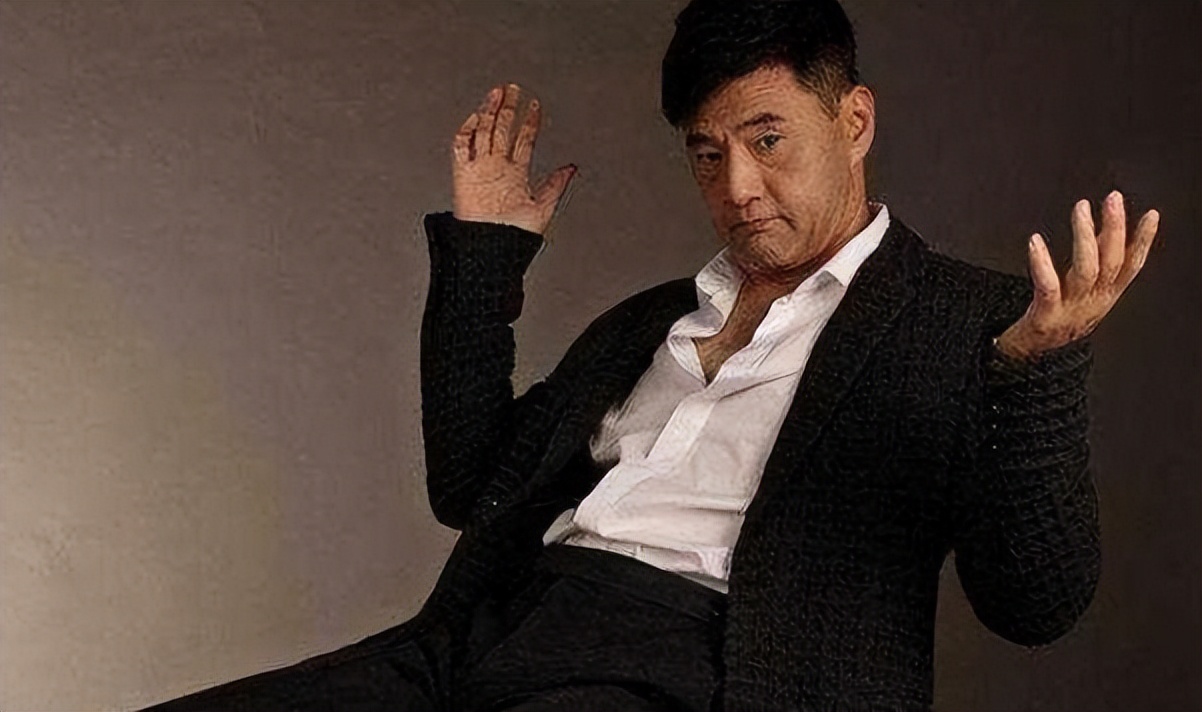 Yu Rongguang: Married for 35 years and 0 scandals, suddenly divorced at the age of 63, which is ...