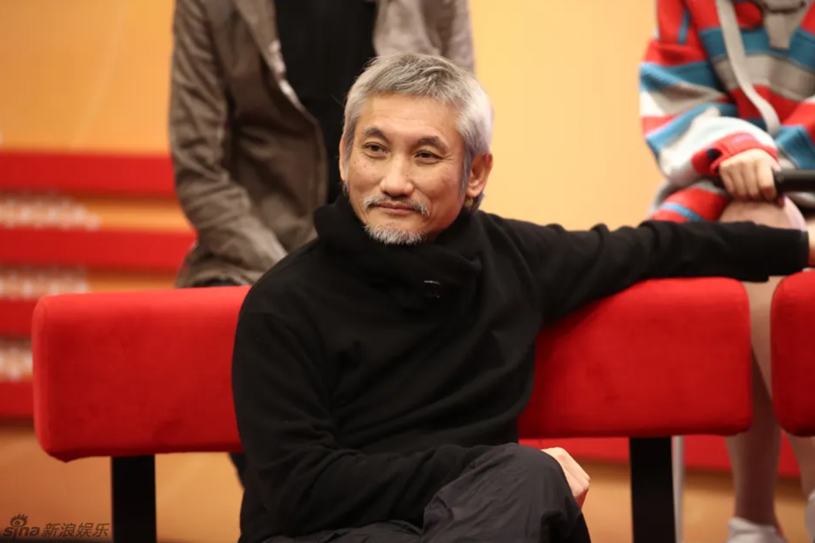 Behind the scenes of "New Dragon Inn": Donnie Yen's eyes are injured ...