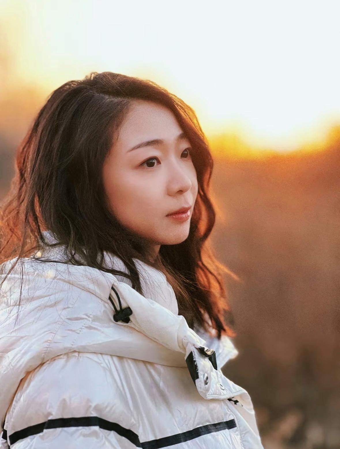 Twenty years later, the stills of Xiaohuafa and grandpa in "Warm Spring ...