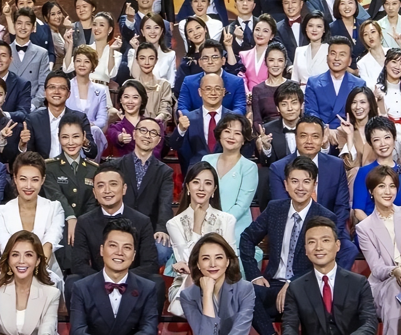 The 13 CCTV hosts with high official titles, the talented first brother ...