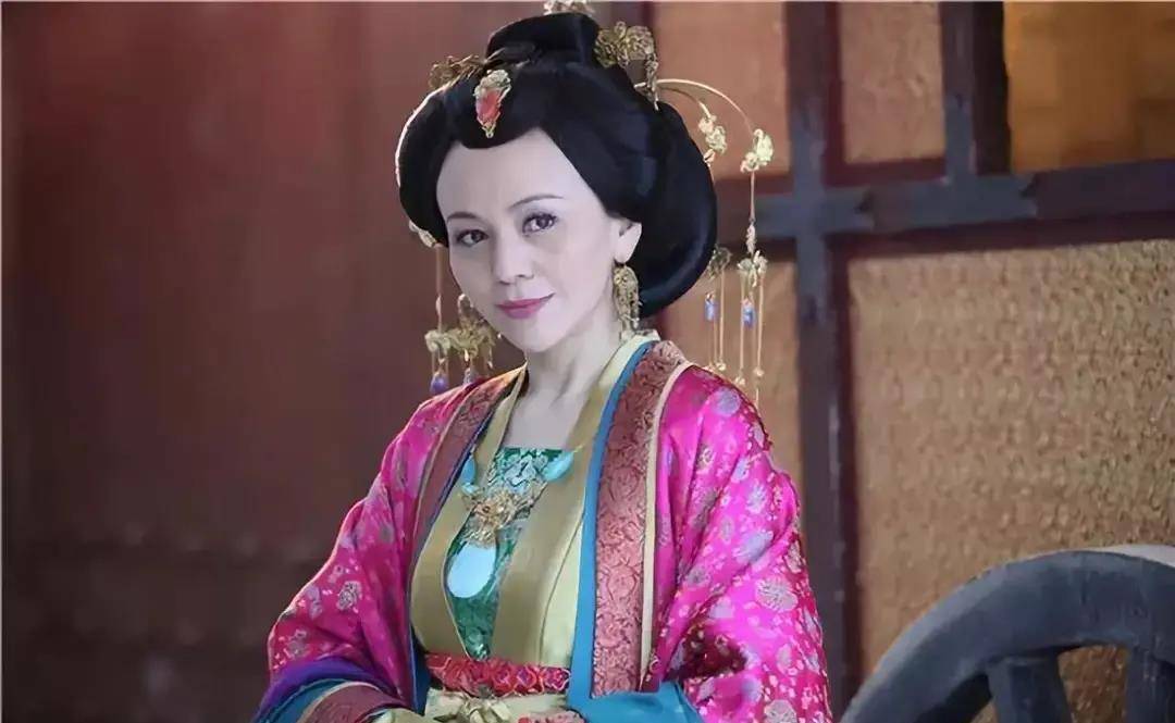 No matter how good the acting skills are, it's useless to look fierce ...