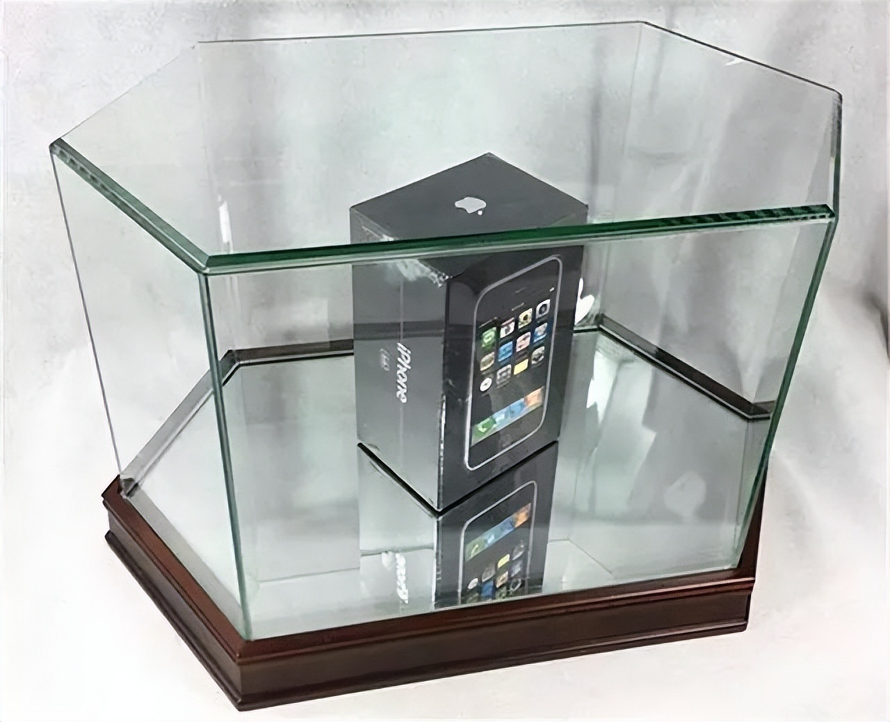 More expensive than iPhone 14!This old machine released by Apple 15 ...