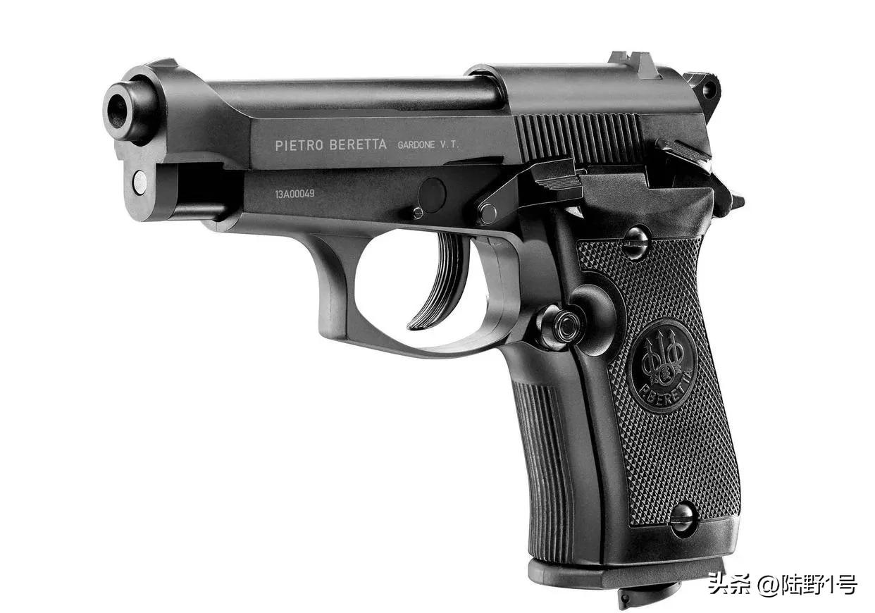 World Light Weapons--Pistols: Italian Beretta 92F Semi-Automatic Pistol ...