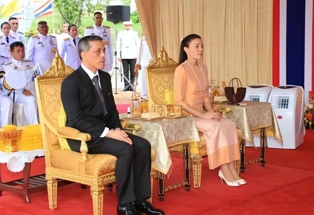 Thailand's stunning princess Sirami: She was exiled for eating with dogs, and she is still 51 ...