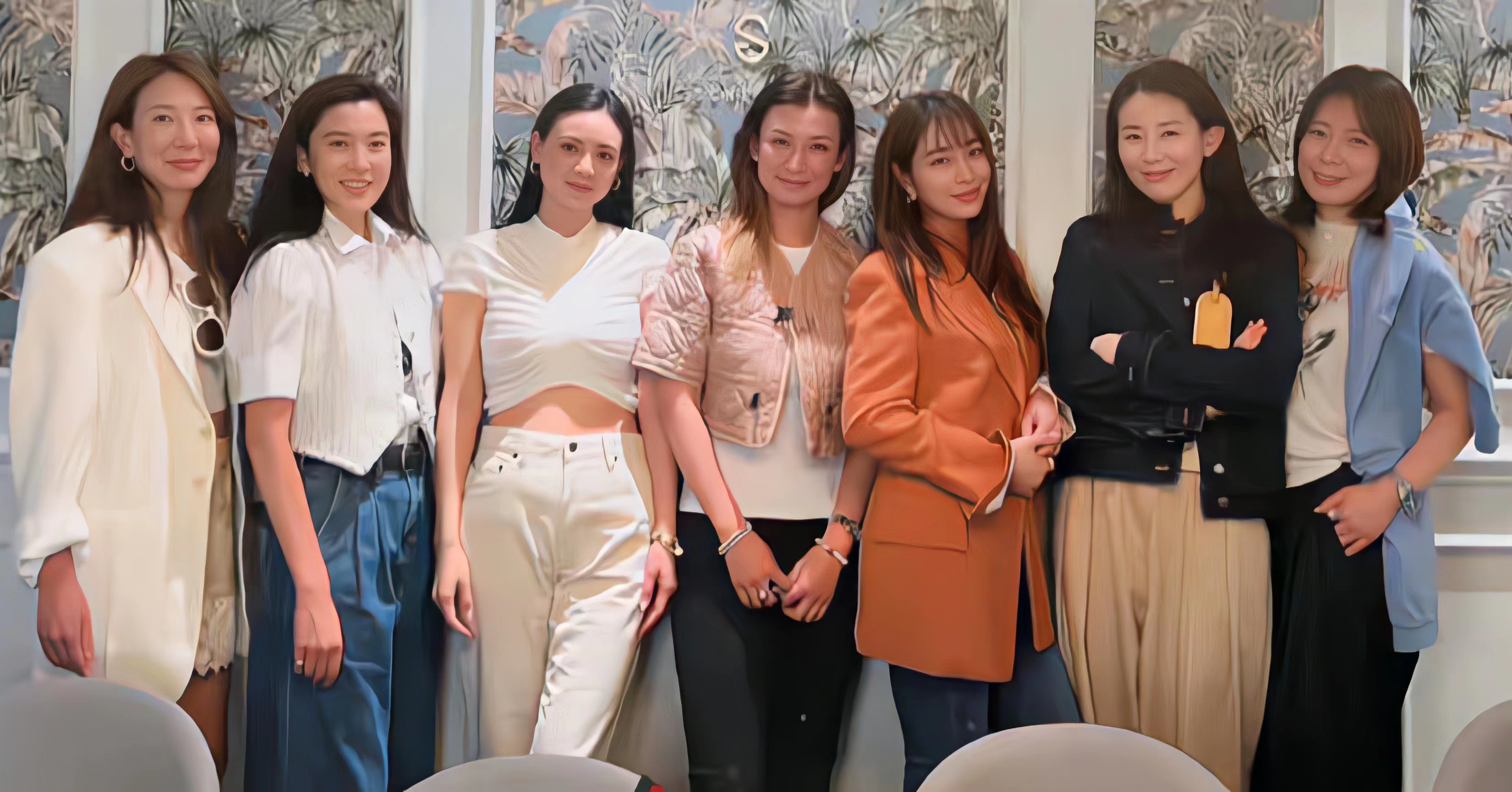 Gathering of top socialites: The former Samsung princess stands aside ...