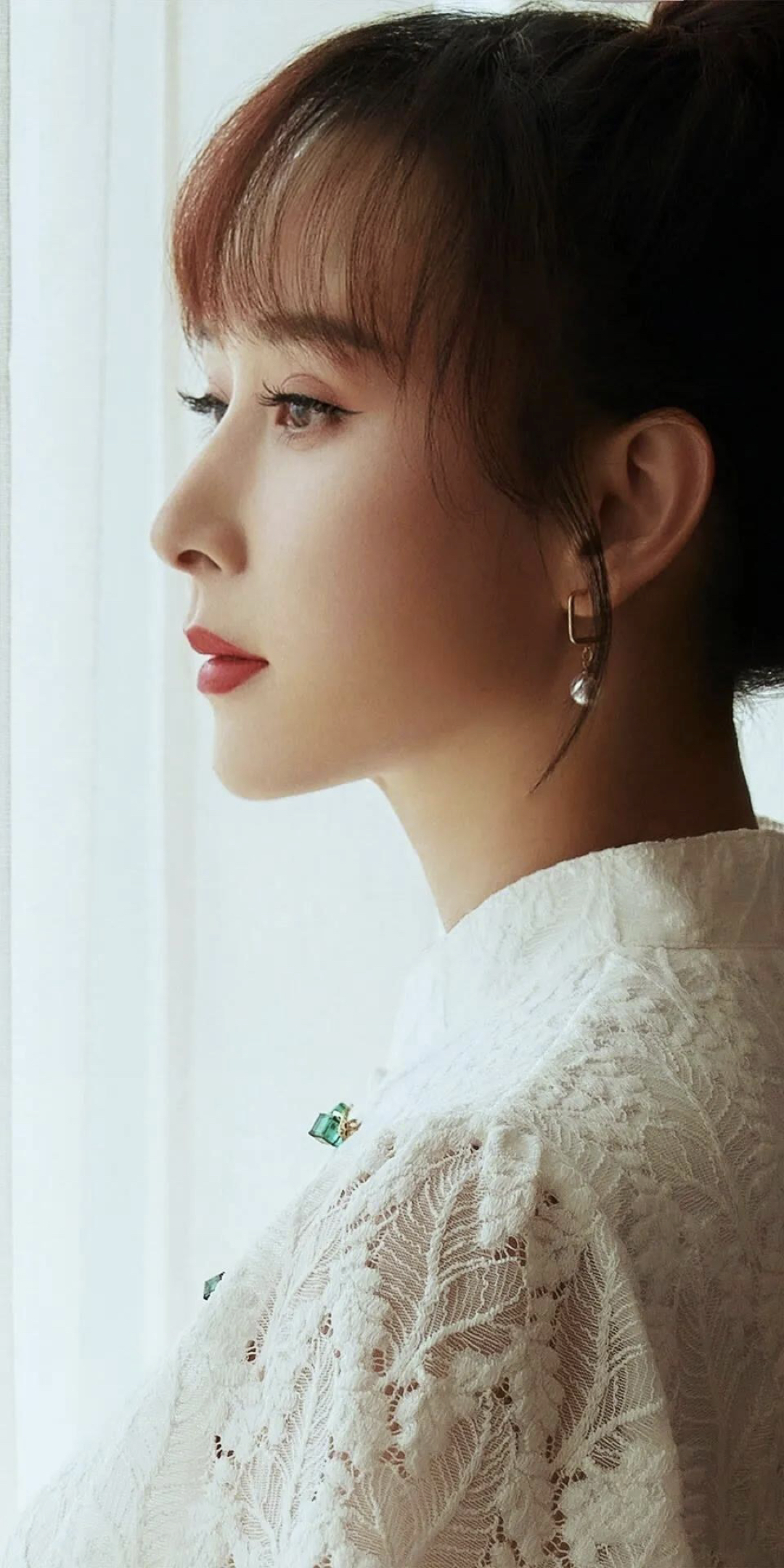 Jing Hu - the beauty of intellectual style - iNEWS