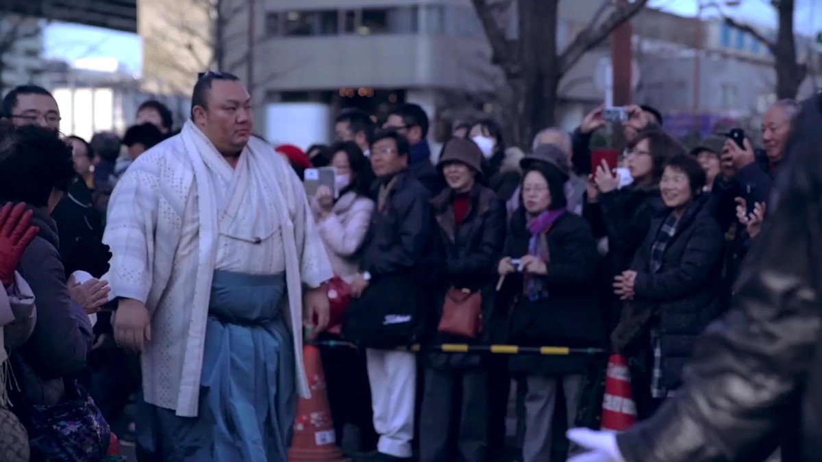 Sumo wrestler, Japanese female star rushing to marry?What is the charm ...