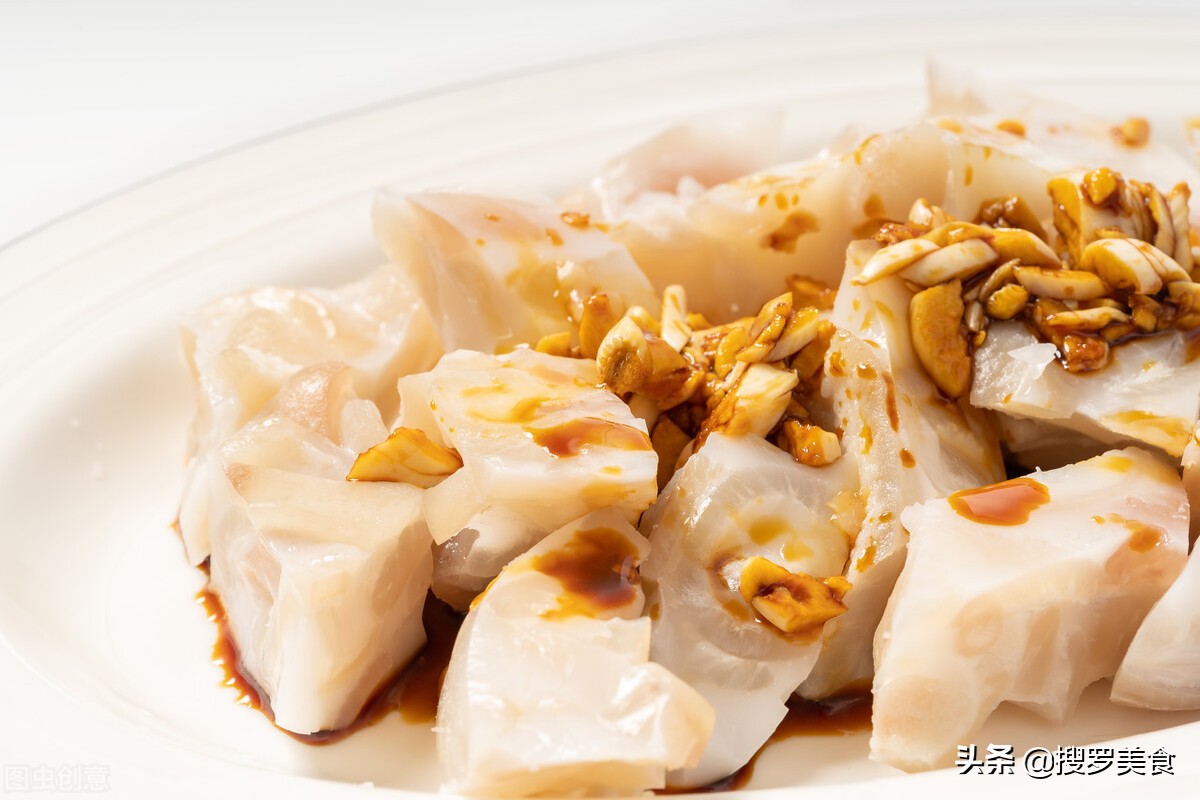 Crystal Collagen Pig Skin Jelly, a traditional special dish made from ...