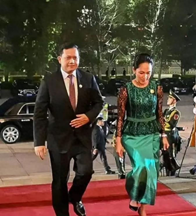 Politicians and their wives from many countries shine at the Beijing ...