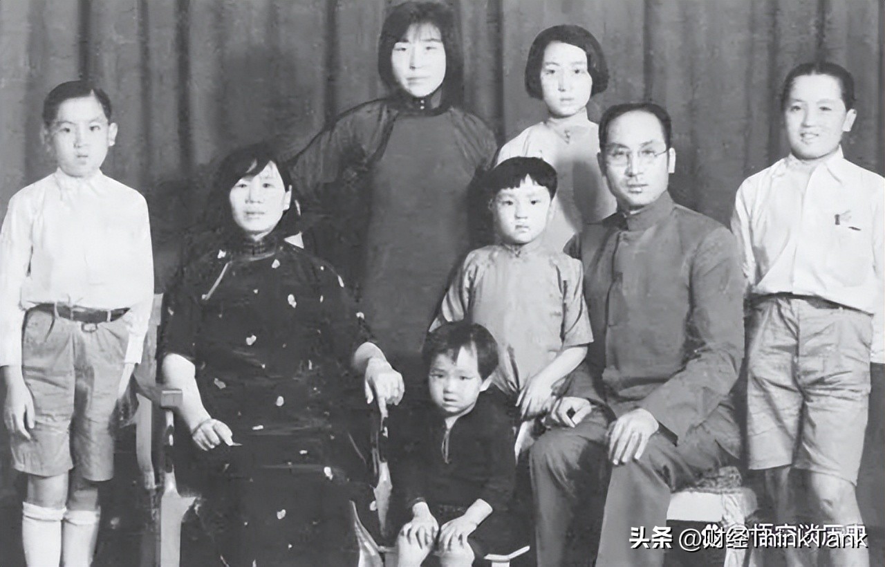 Deng Rong: Mourning Ming Fu - iNEWS