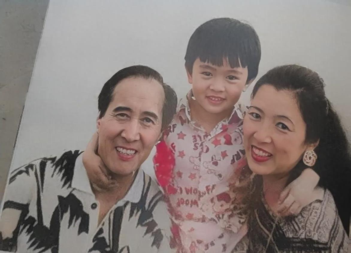 In the 1960s, Ye Qun secretly selected a concubine for his son, and the 19-year-old actress ...