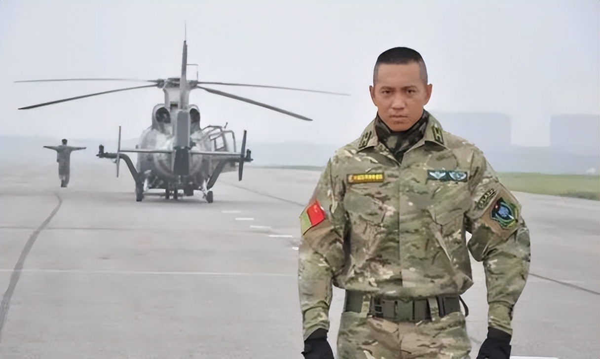 "I Am Special Forces": What is the "red epaulette" worn by Xiao Geng ...