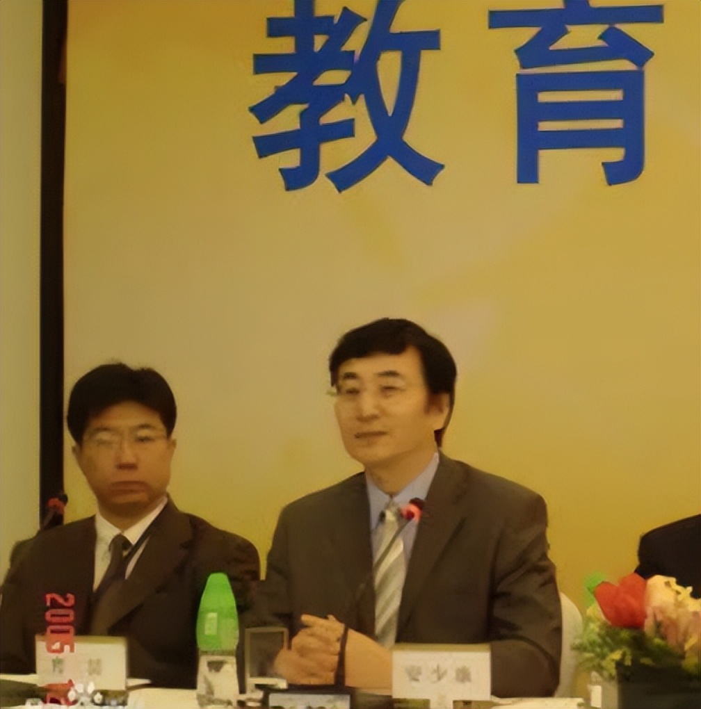 After 16 years, look at Liu Xiaoli and give up her career and marriage ...