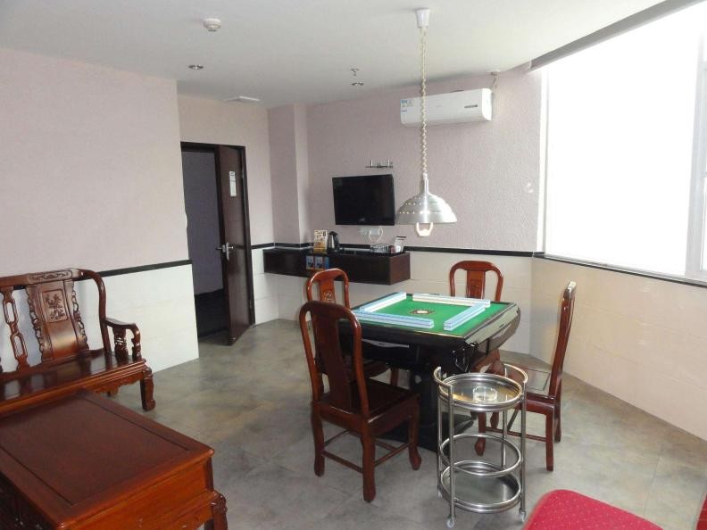 How to transform an idle house with three bedrooms and one living room ...