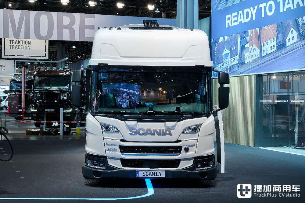 They are all enlarging their moves. Let me show you the live show cars ...