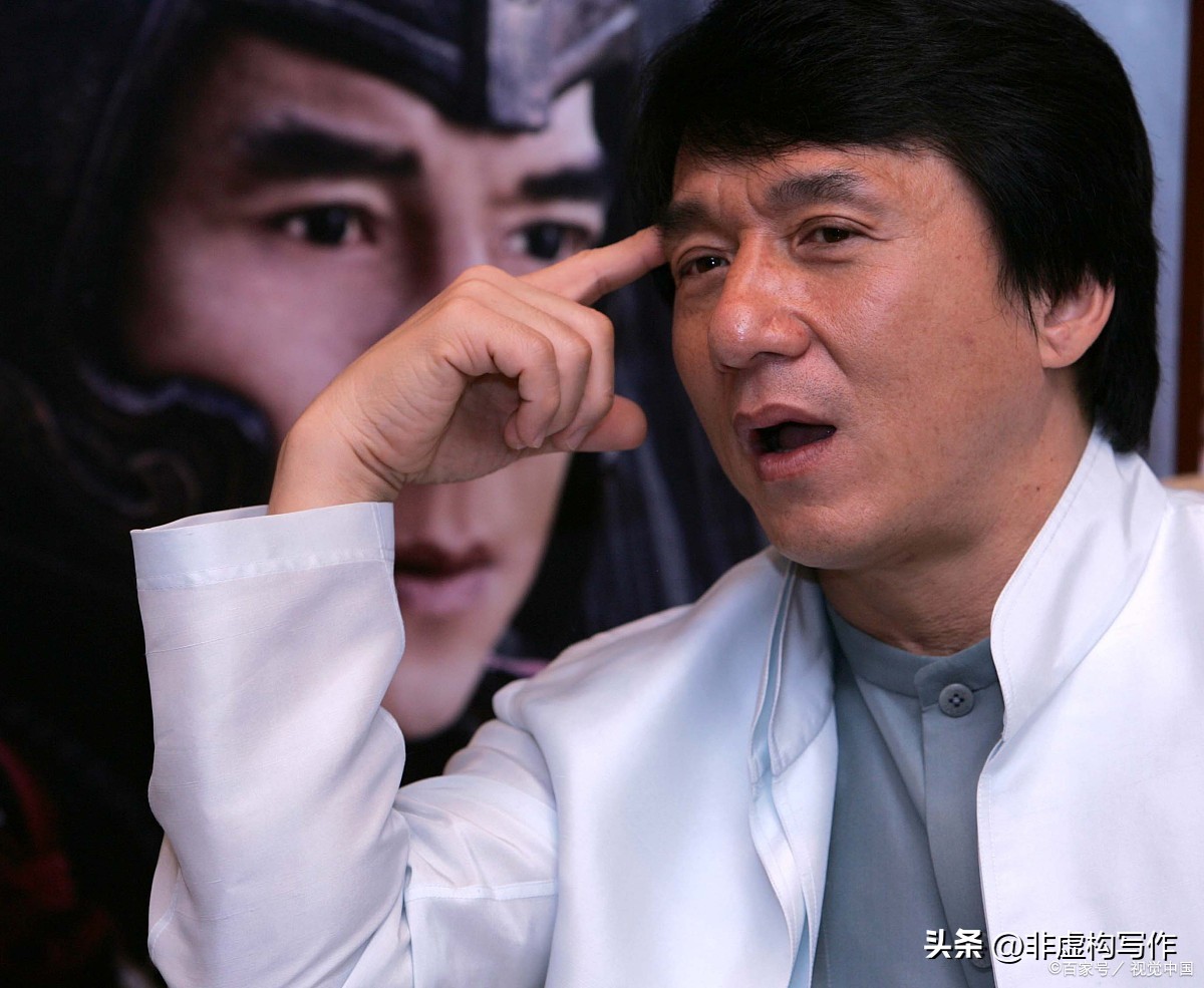 Faced with the sudden provocation of the Japanese reporter, Jackie Chan ...