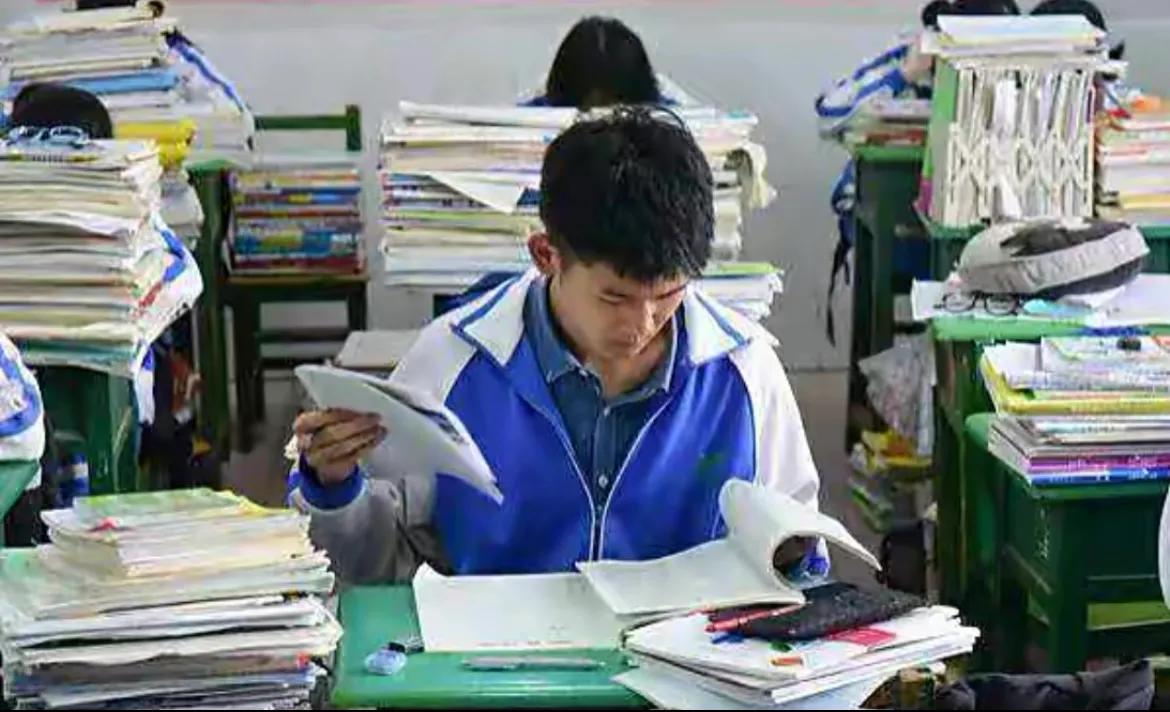 There are more and more restrictions, and the spring of repeat students ...