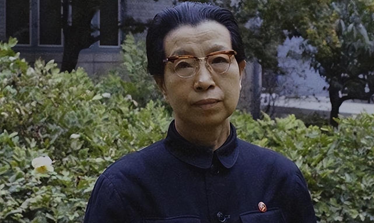 Revealing the true cause of death of Jiang Qing, she lost more than ten kilograms before her ...