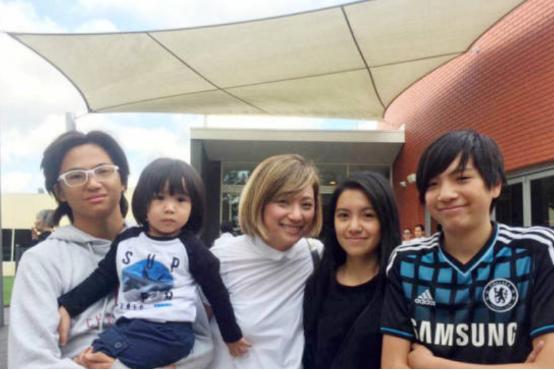 Actor Chunyu Shanshan took a recent photo, Singapore's development was ...