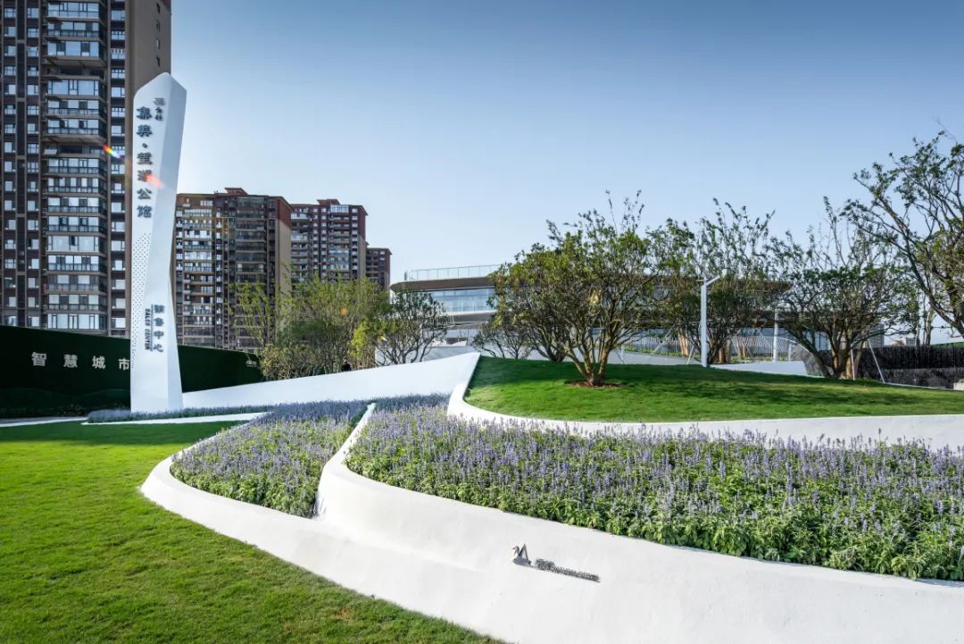 Eye-catching spiritual fortress - iNEWS