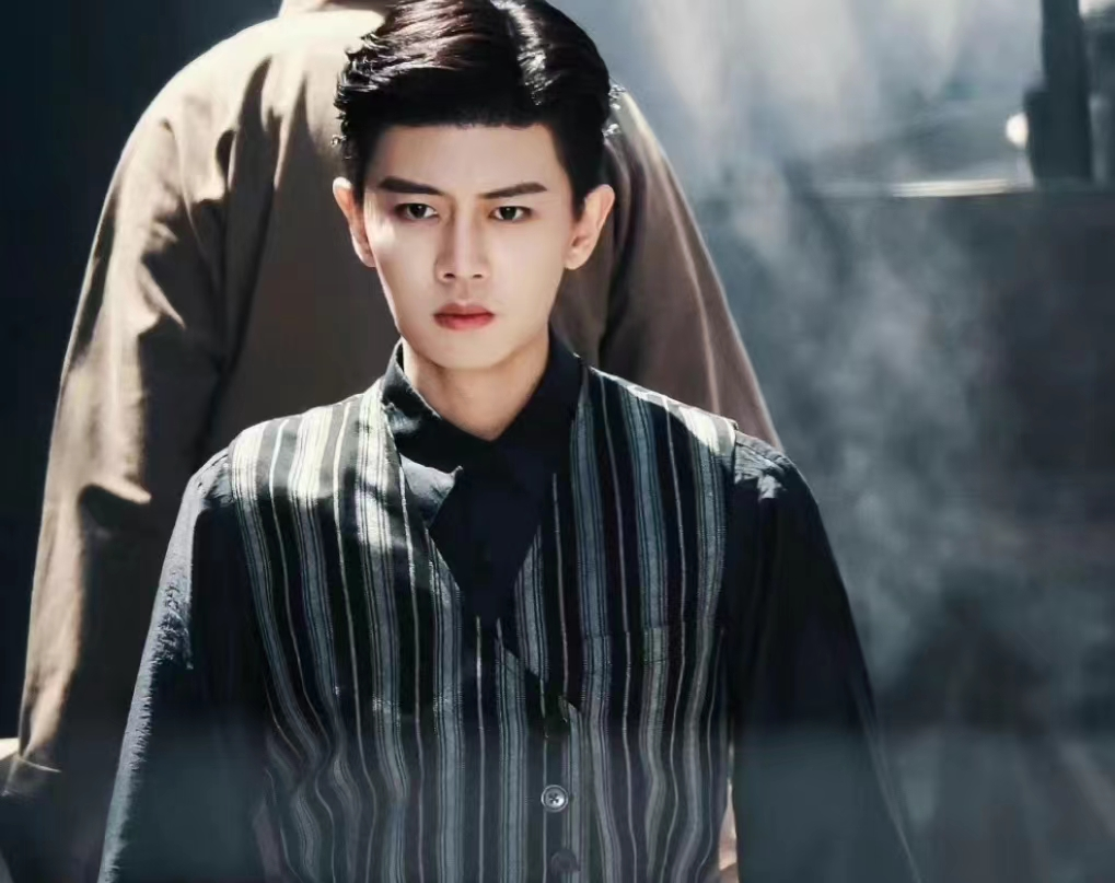 Ren Jialun and Li Qin's "Please Jun" aired on iQIYI on September 15th ...