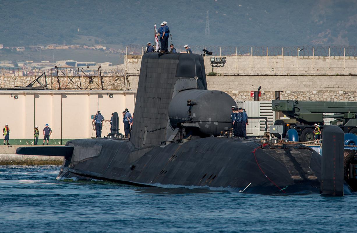 British nuclear submarine scandal, workers actually used glue to repair ...