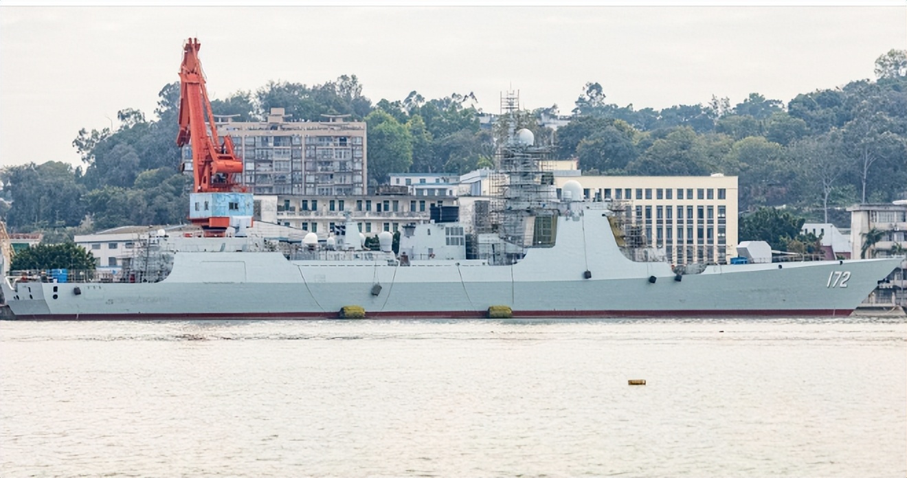 The 052D Kunming ship has just been in service for 9 years, why is it ...