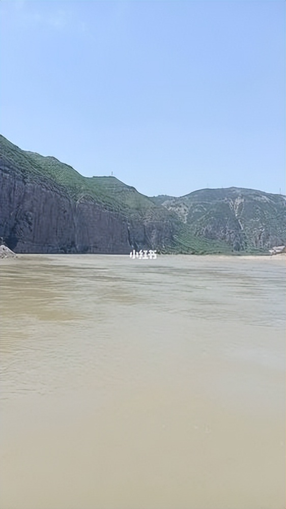 From then on, the Yellow River flows eastward, and the three rivers ...