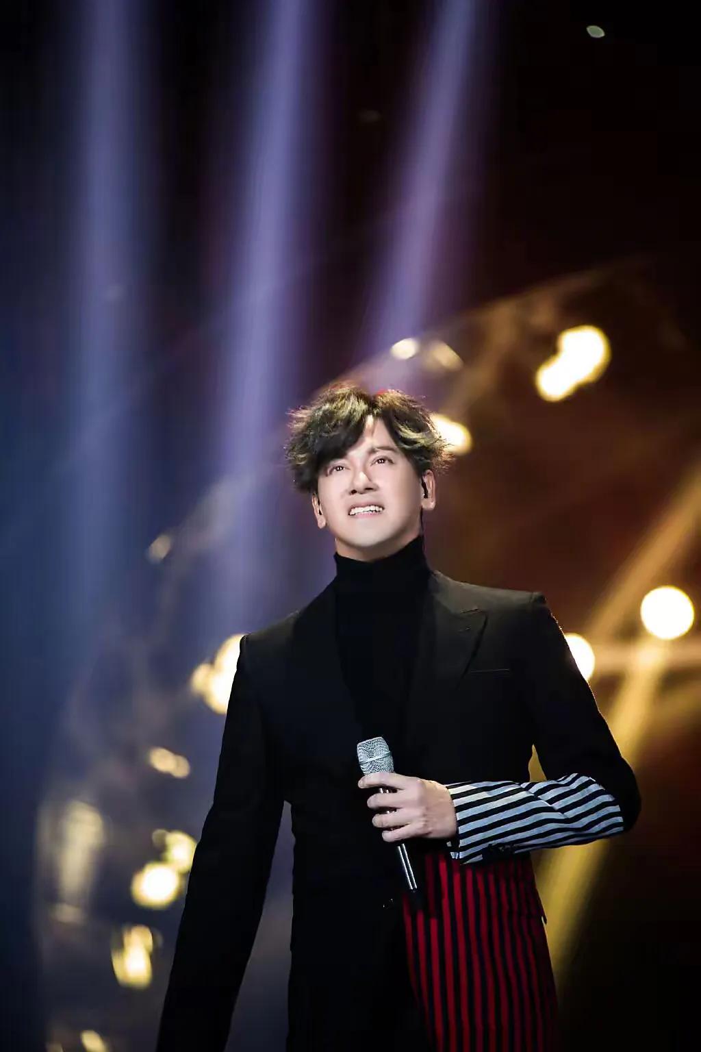 Li Shengjie, the music saint of voice, love you absolutely - iNEWS