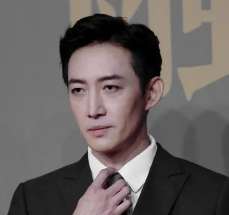 Invisible rich second-generation Wang Yang: 18 years since his debut ...