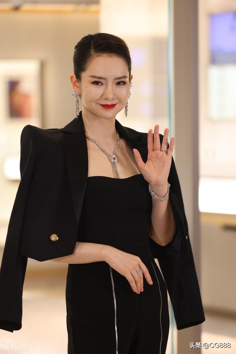 Qi Wei attended the brand event in Changsha, Hunan - iNEWS