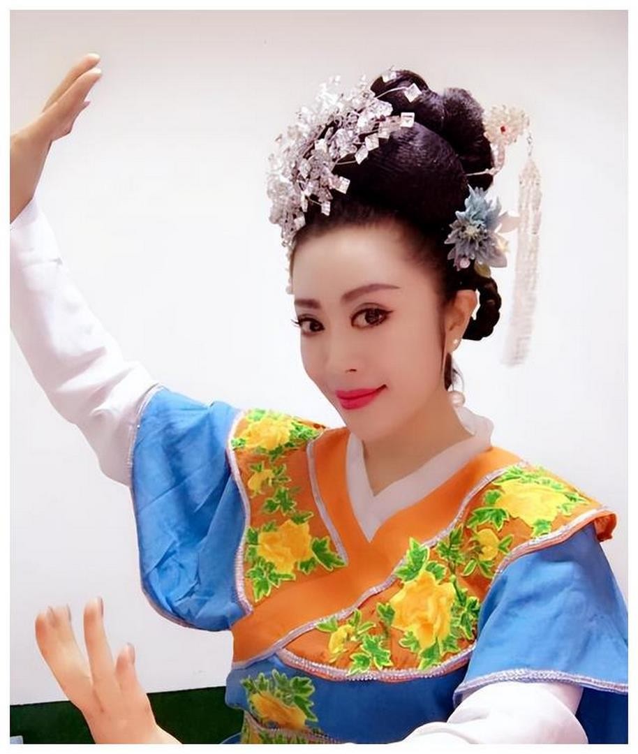 The two weddings became a "demon mirror", the gap between Wang Xiaoli ...