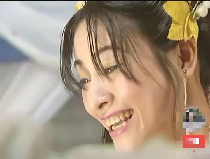 No wonder celebrities love teeth straightening, Lin Xian'er smiled and ...