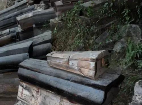 The coffin in the tomb can move, it is still a mystery - iNEWS