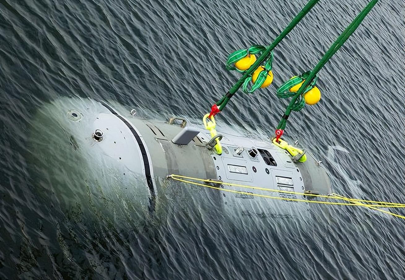 China's first innovative weapon armed with a large unmanned submersible ...