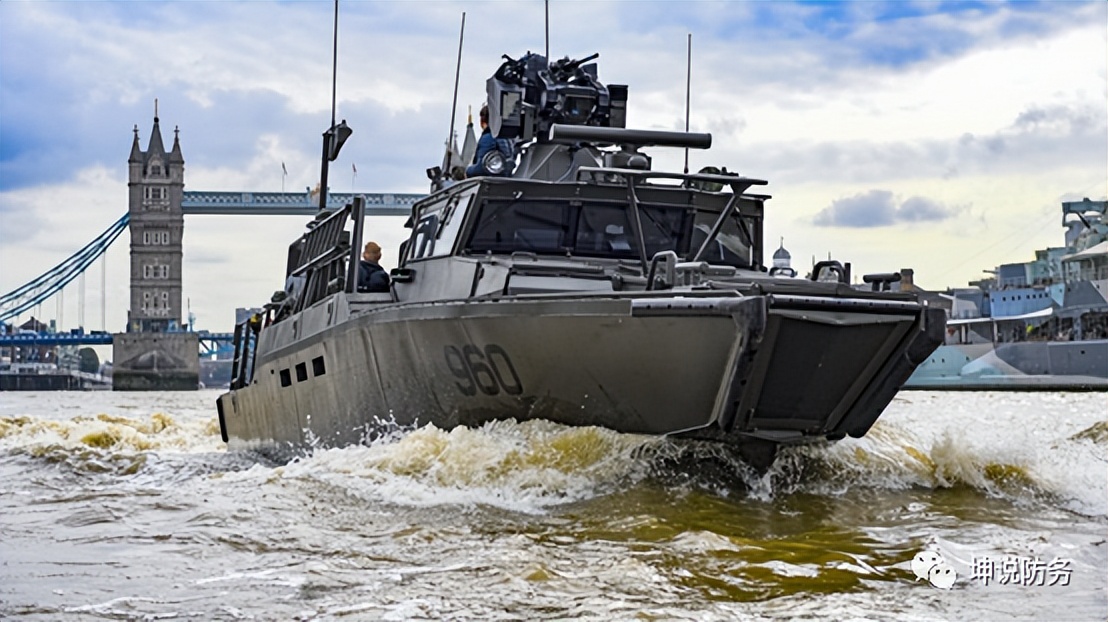 New Phantom on the Thames - Saab Fast Assault Boat - iNEWS