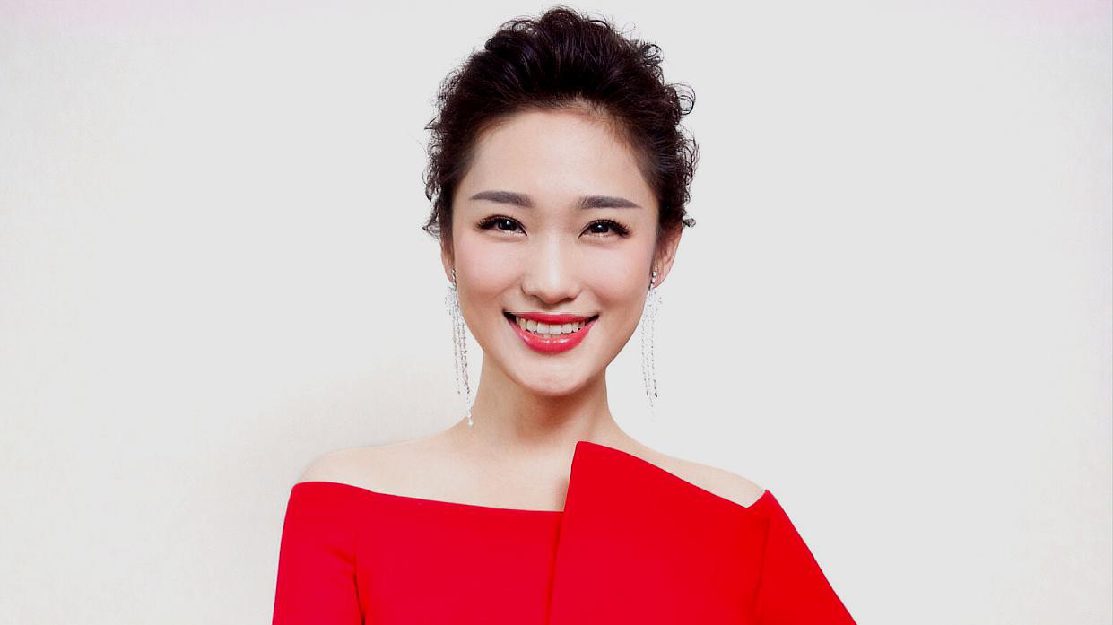 Lan Yu, the first sister of the movie channel, is amazing! The snow-skinned, jade-looking, long ...