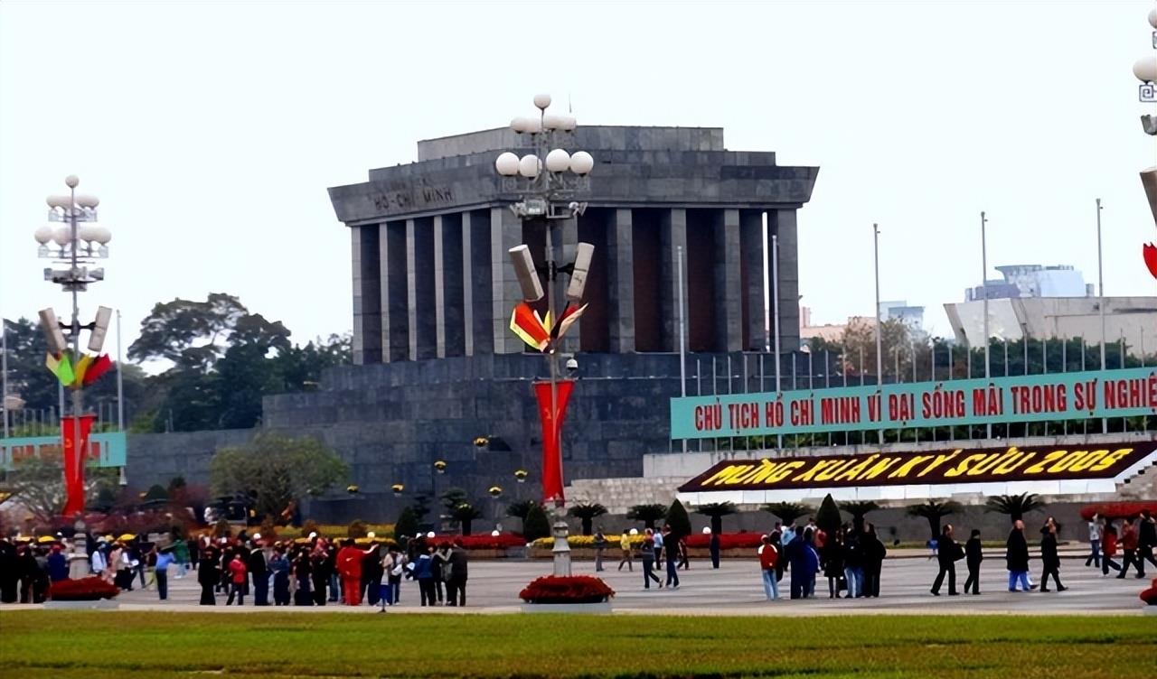 From "crossing the river by touching China" to "never against China ...