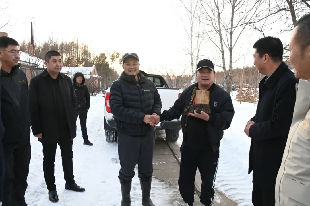 Tang Jianjun, the actor of Xie Guangkun, walked into Jiansanjiang to ...