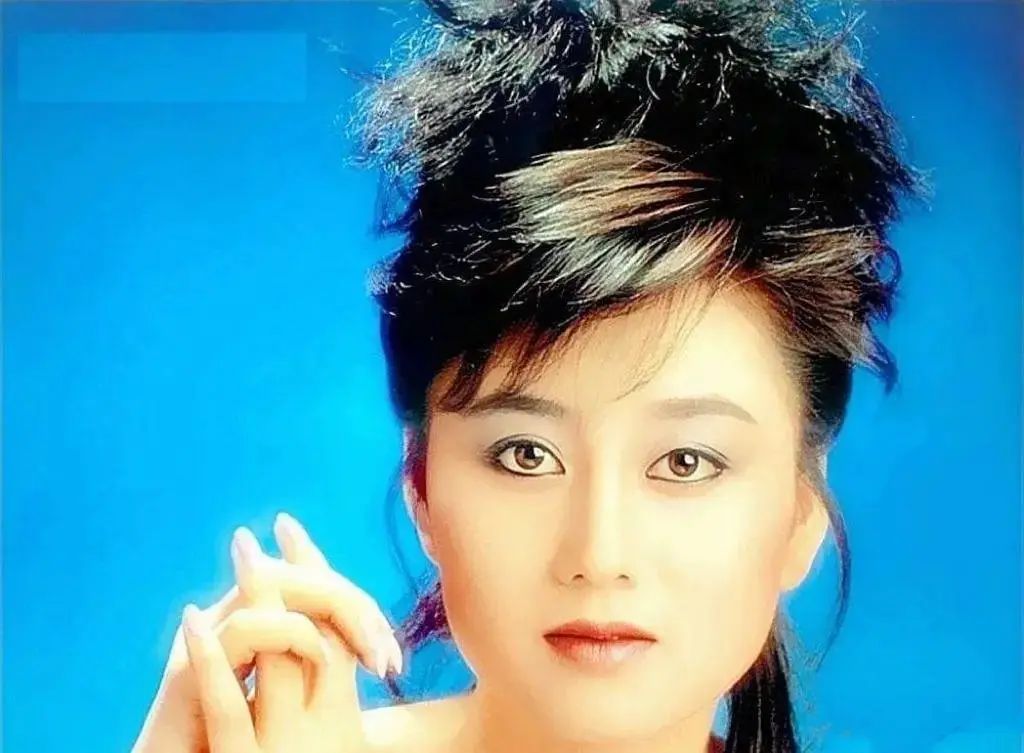 "Kung Fu Actor" and his six women, some live in a mansion of hundreds ...