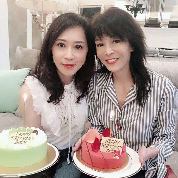 Zheng Yuling is 61 years old so fast, she can't bear to look directly ...